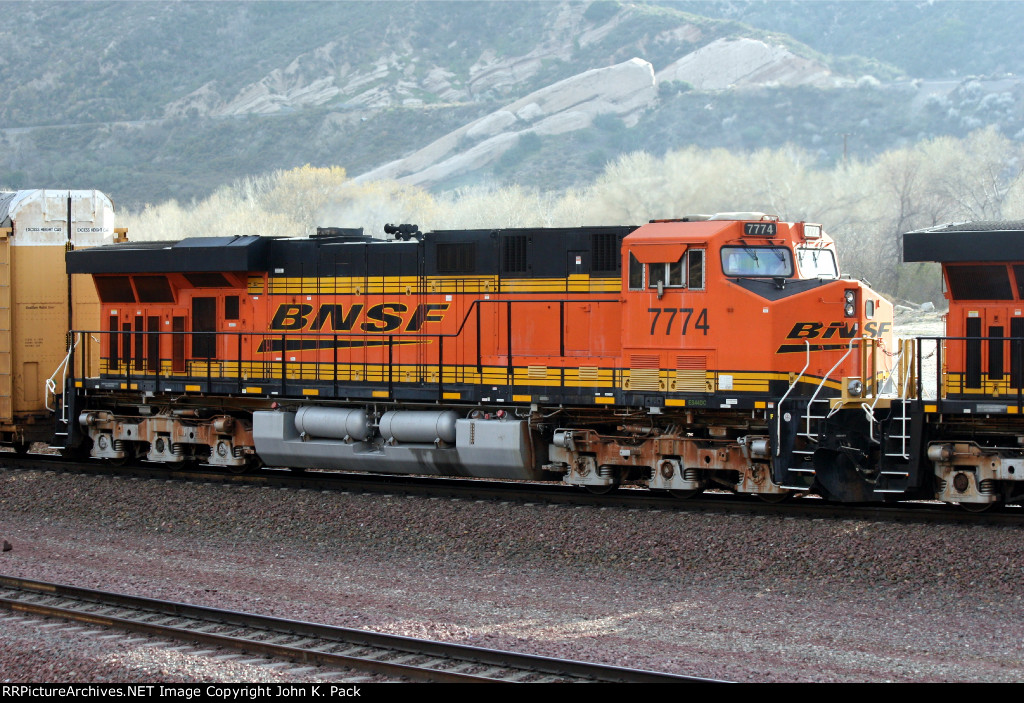 BNSF 7774